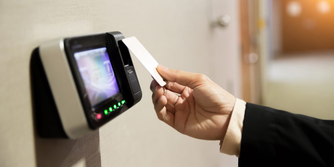 Importance Of Automation Contact- And Seamless Guest Experience Featured